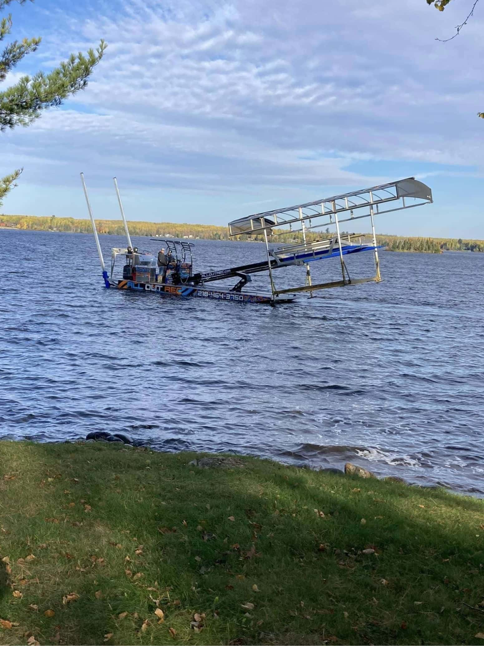 South Bay Pontoon Dealer - Minnesota | All Out Rec - Lakefront Experts