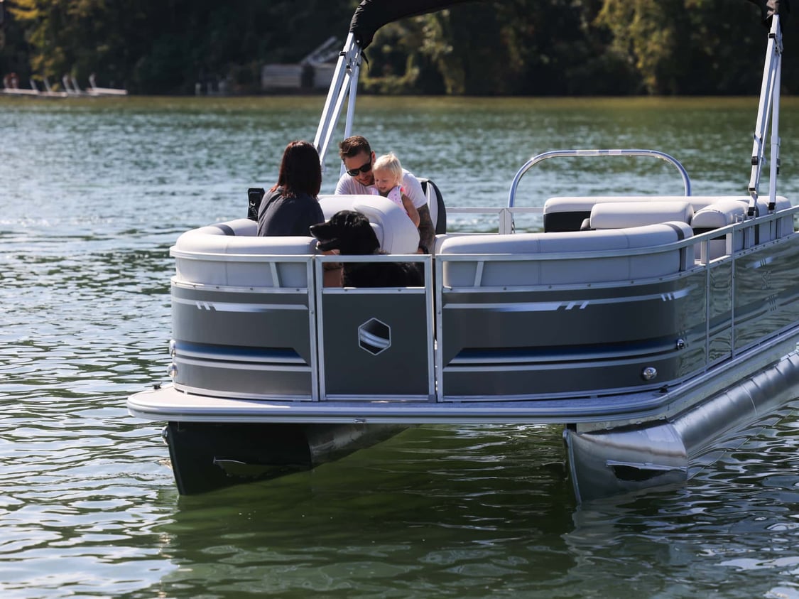 South Bay Pontoon Dealer - Minnesota | All Out Rec - Lakefront Experts